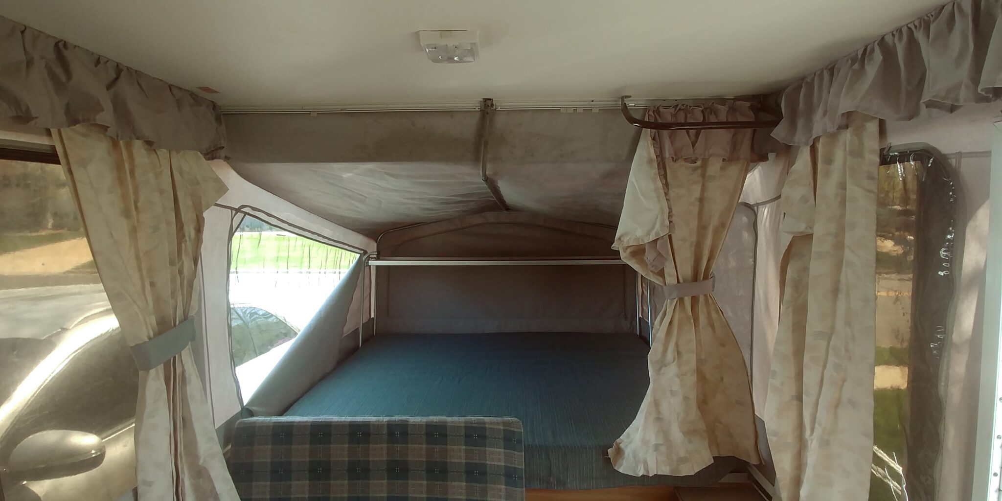 Pop Up Curtain Ideas: Creative Ways to Elevate Your Decor - Crazy ...